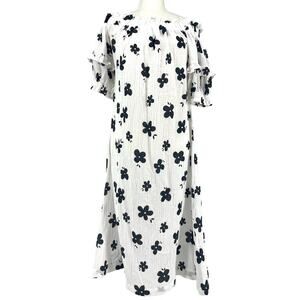 Lost Ink | Dresses | Lost Ink Nwt Off Shoulder Floral Print Black White ...